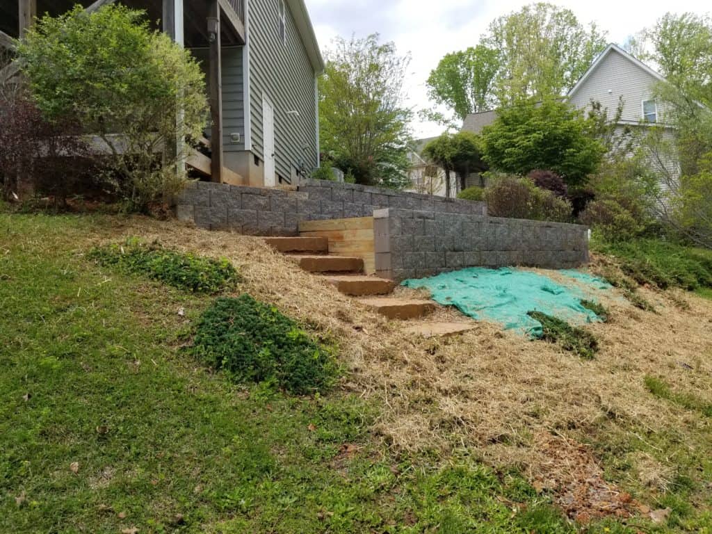 Residential Retaining Wall: 4 Tips